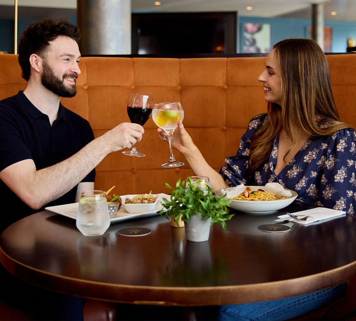 The Prom Bar Wexford | Pubs In Wexford | 4* Riverside Park Hotel